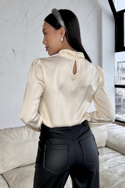 Шовкова блуза зі стійкою шампань 21314 купити в Україні інтернет магазин Mo Woman фото ціна